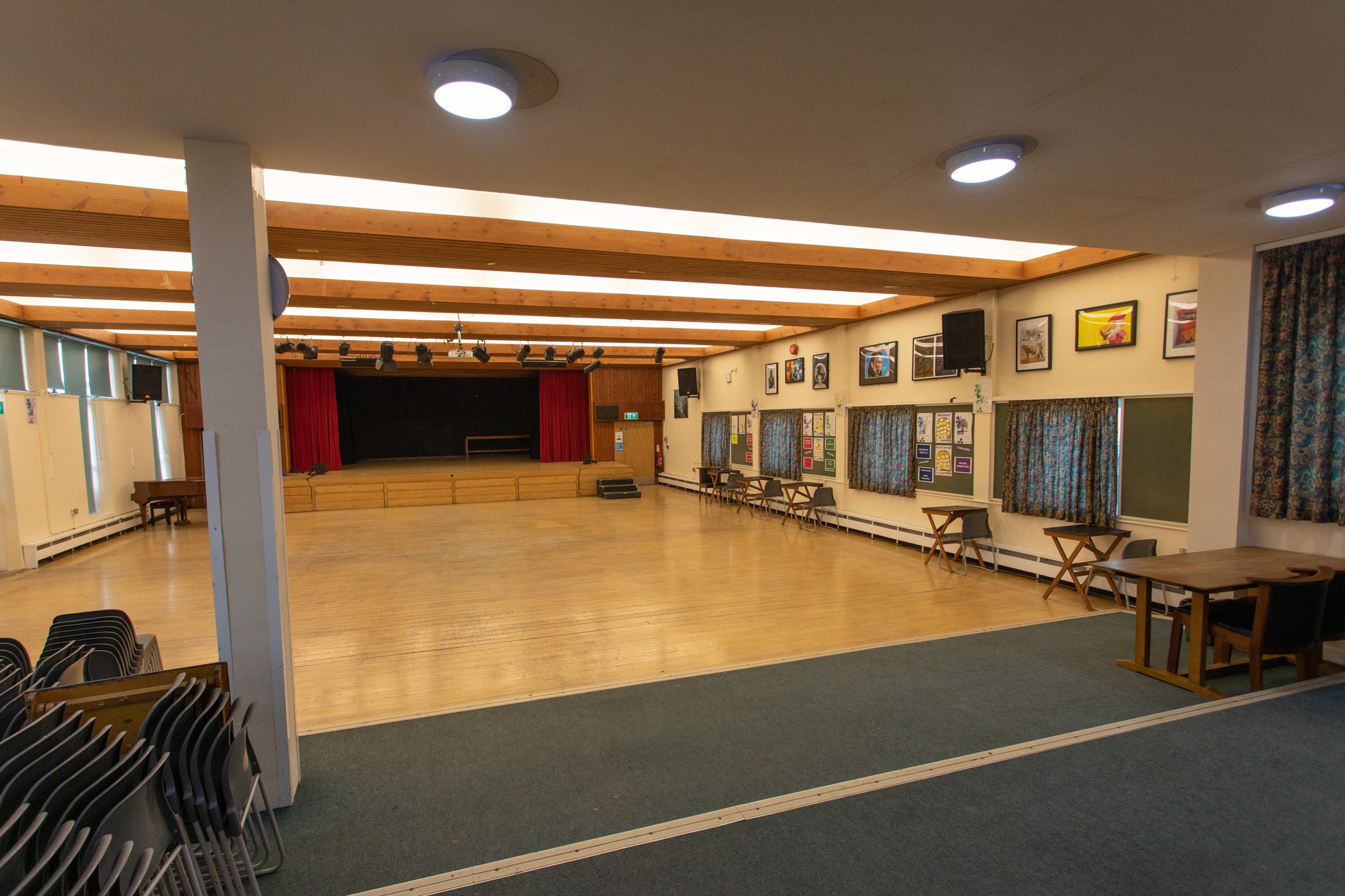 Suggestions for LED stage lights for school - Lighting - Blue Room ...